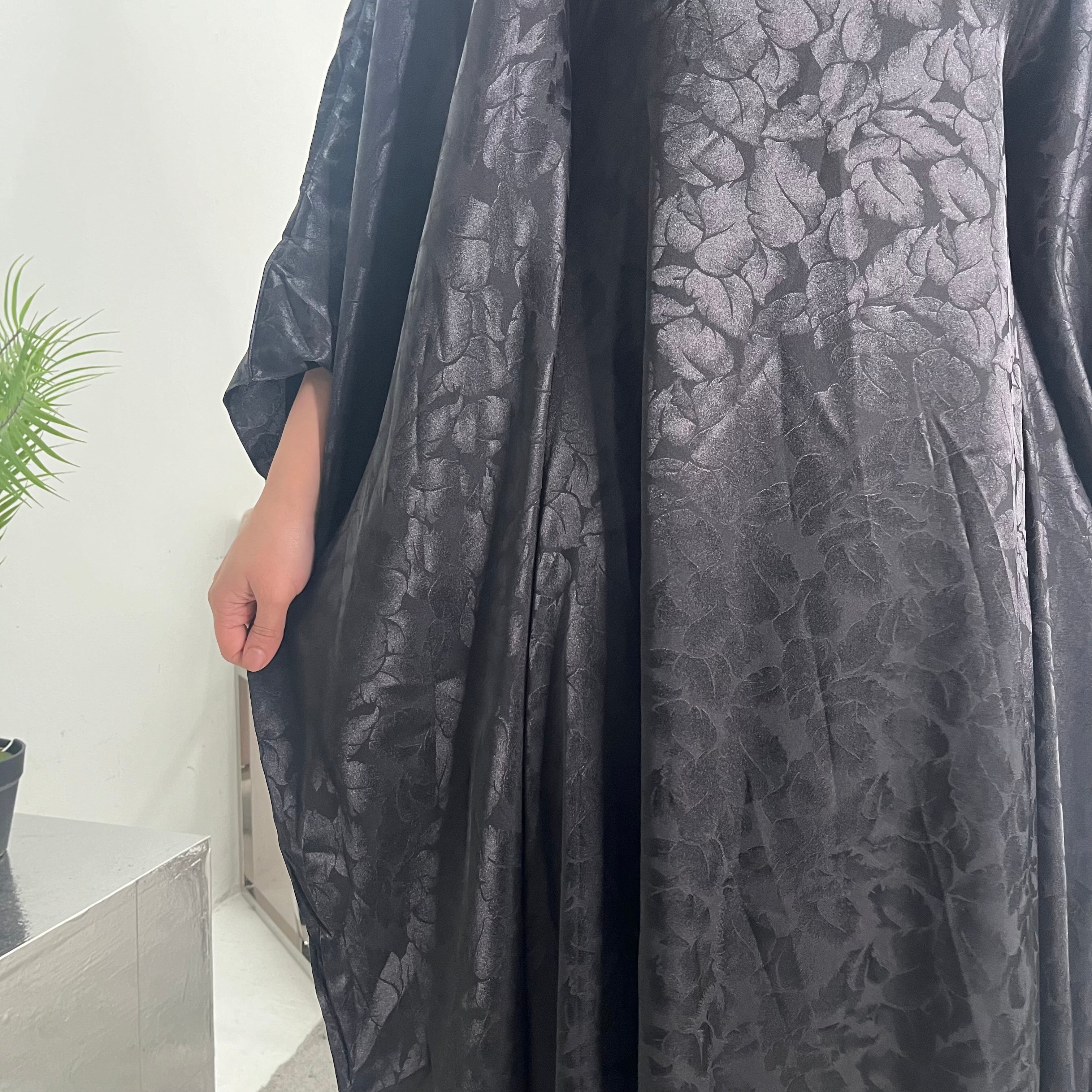 Amna Black Satin Leaf Print Kaftan Dress – House Of Haniya